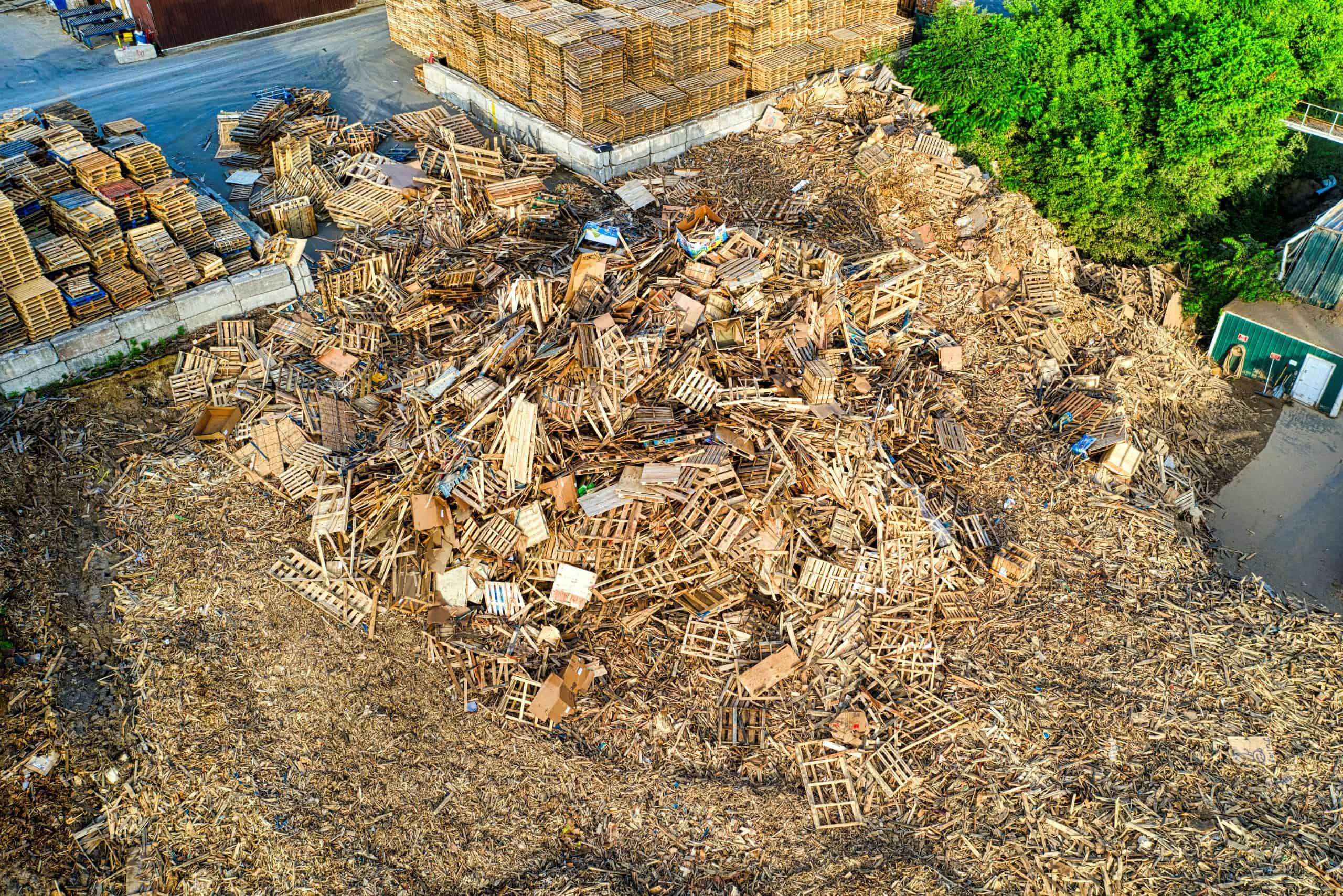 Wood Waste Recycling | Aggregates Equipment, Inc.